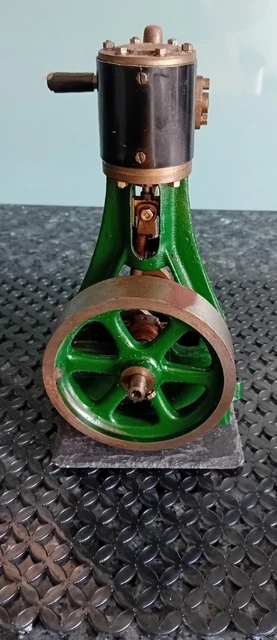 STUART TURNER LIVE Steam Model of a Vertical Cylinder Engine - VGC £413 ...