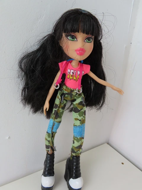 BRATZ SELFIE SNAPS Jade Doll Black Hair Green Eyes MGA 2015 £13.19 - PicClick UK