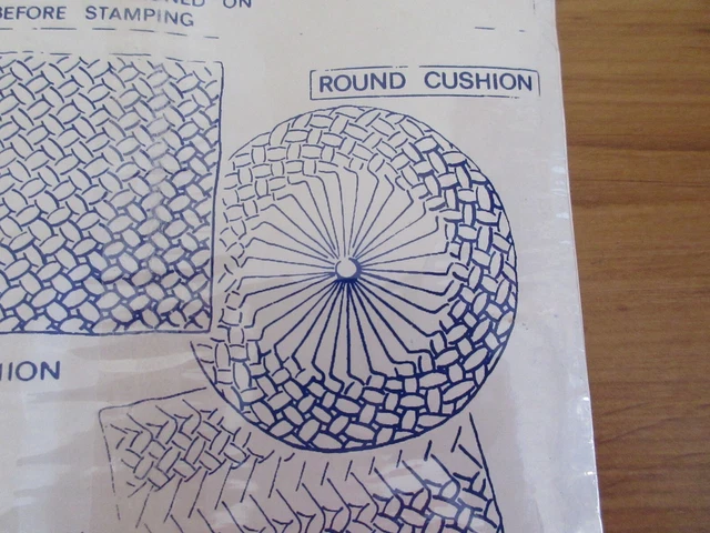 VINTAGE~SEMCO IRON-ON TRANSFER~ROUND SMOCKED CUSHION~SMOCKING~UNUSED ...