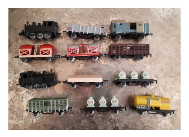 MAJORETTE RAIL-ROUTE LOT : 2 Locomotive + 10 Wagons EUR 36,00 - PicClick FR