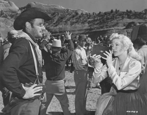 AMERICAN ACTRESS MARILYN Maxwell Films Costar Jack Briggs On The Set ...