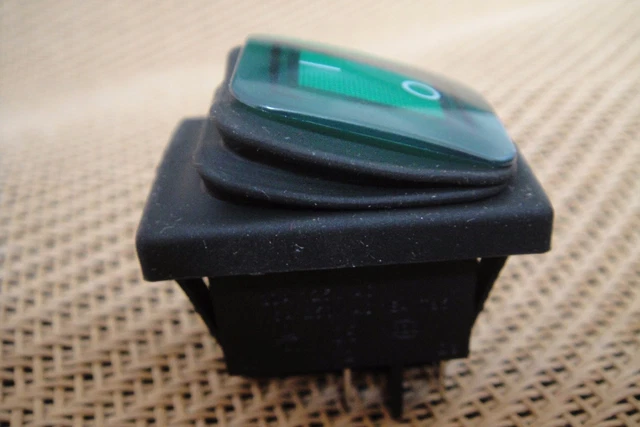 WATERPROOF OUTDOOR BOAT AC 110v-120v-250v 16A Indicator Light Rocker ...