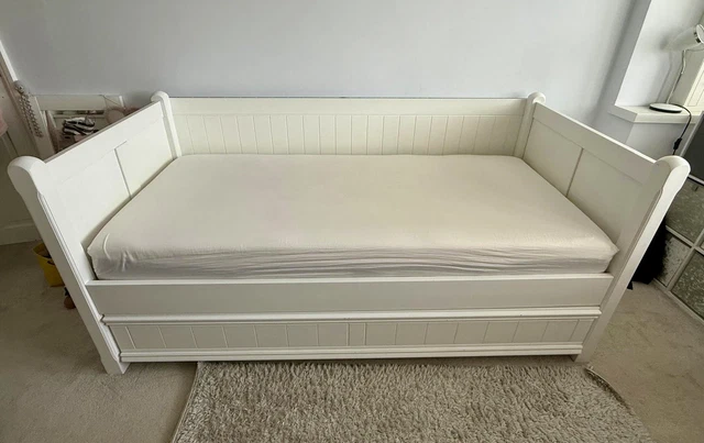 A * SPACE / ASPACE White Day Bed with pull out storage / trundle + 2 x ...