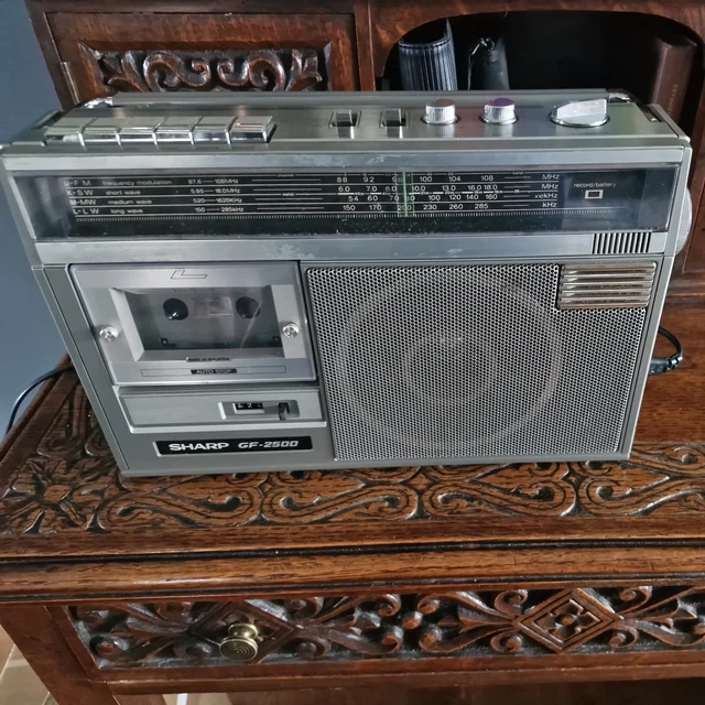 SHARP GF-2500 BOOMBOX. Vintage/Retro 80s Ghetto Blaster. For spares or repairs. £47.52 - PicClick UK