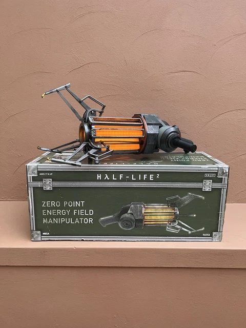 NECA 1:1 ZERO Point Energy Field Manipulator (Gravity Gun) - Half Life ...