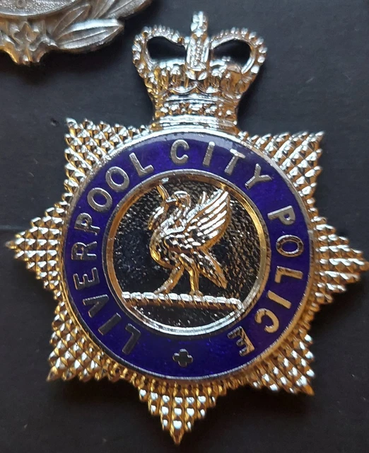 LIVERPOOL CITY POLICE Cap Badge Obsolete £12.54 - PicClick UK