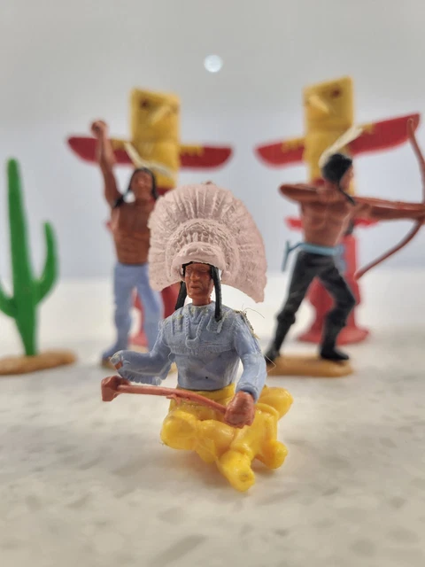 VINTAGE 1960S 1/32 Scale Indian Figures Various Totem Poles £11.12 ...