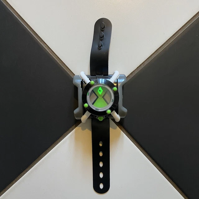 BEN 10 ALIEN Force Playmates Omnitrix Watch with Lights and Sounds £11. ...