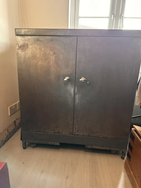ANTIQUE VINTAGE INDUSTRIAL metal cupboard £150.00 - PicClick UK