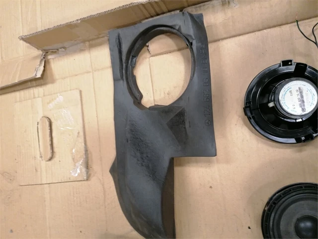 MERCEDES-BENZ W124 SALOON Parcel Shelf Speaker Insulation 1246820310 £ ...
