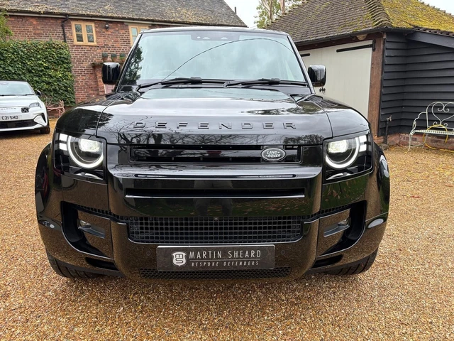 2025 LAND ROVER Defender 110 3.0 D250 X Dynamic SE Hard Top PANEL VAN ...