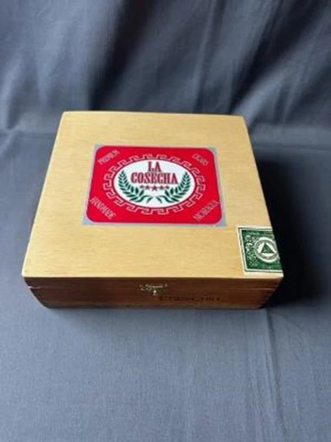 VINTAGE WOODEN CIGAR Box La Cosecha Made in Nigaragua 8" x 8" x 2 1/2 ...