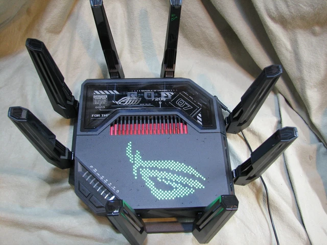 ASUS ROG RAPTURE GT-BE98 Pro Wireless Quad-Band Multi-Gig Gaming Router ...