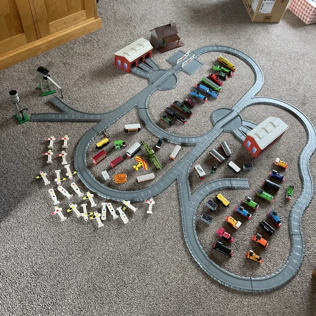 RARE ERTL VINTAGE Thomas The Tank Engine Grey Track £20.00 - PicClick UK