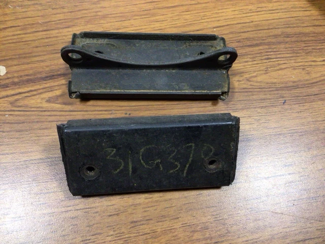 AUSTIN MORRIS WOLSELEY 1100 1300 ADO16 front subframe upper mountings ...