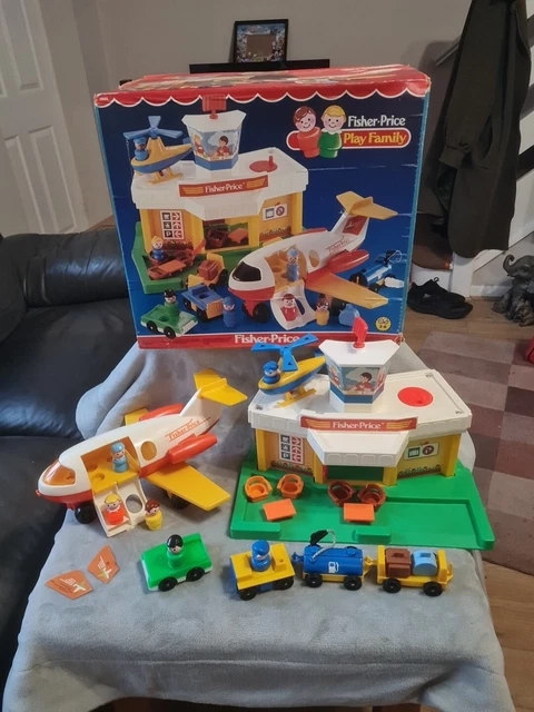 VINTAGE FISHER PRICE Little People Jetport Airport Aeroplane Toy 1987 ...