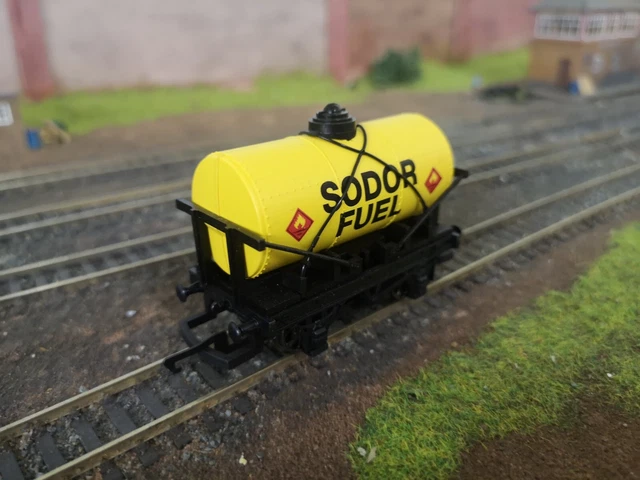 HORNBY SODOR FUEL Tank Wagon from Thomas Tank - OO Gauge £14.45 ...