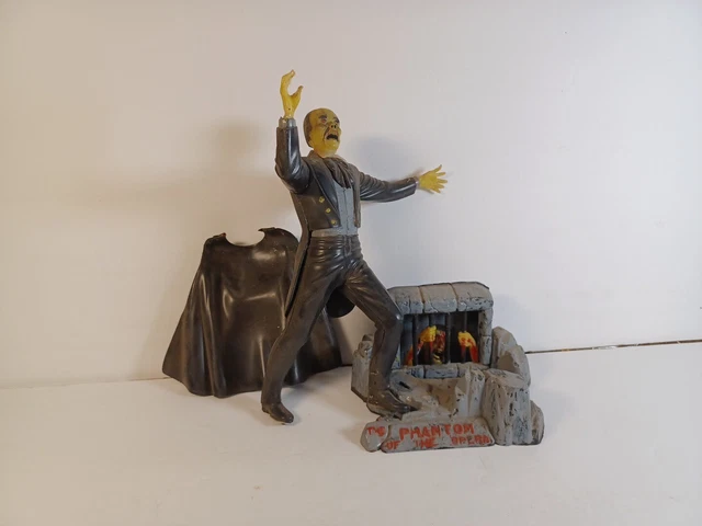 AURORA ORIGINAL 1963 Phantom Of The Opera model kit built in pieces $29 ...