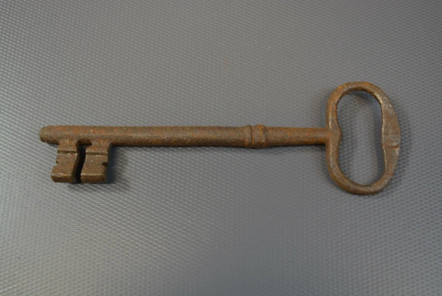 GRANDE CLEF ANCIENNE En Fer N°3 EUR 10,00 - PicClick FR