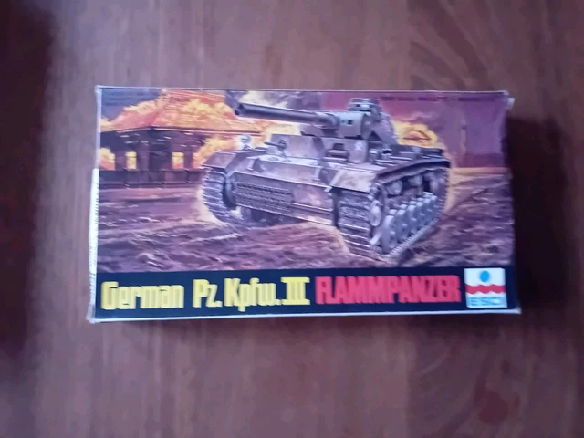 1/72 REVELL H-2358, PANZERKAMPFWAGEN III (FLAMM) Ausf.M EUR 7,50 ...