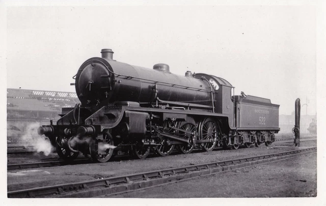 SR (LSWR DESIGN) URIE CLASS H15 4-6-0 No.E522 AT NINE ELMS. £1.25 ...