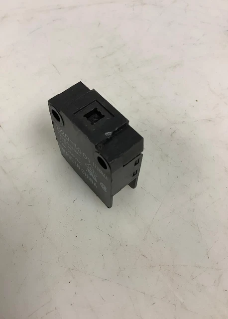 OMRON SAFETY INTERLOCK Switch D2D-1001 £3.37 - PicClick UK