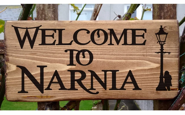 PERSONALISED LION WITCH and the Wardrobe Chronicles of Narnia Plate ...