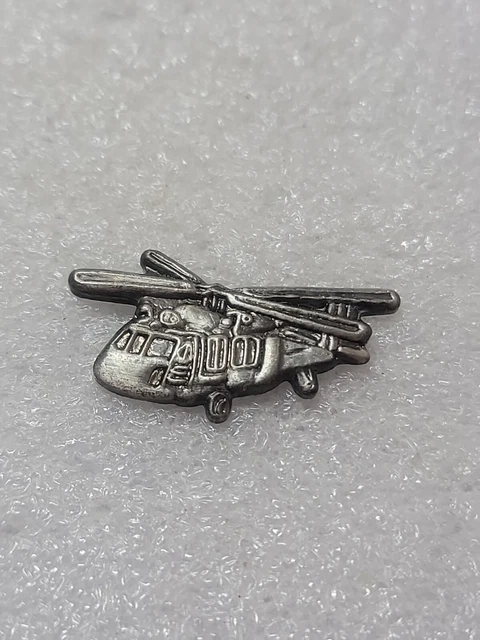 SIKORSKY BLACK HAWK Uh-60 Helicopter Us Army Aviation Lapel Pin P14843 ...