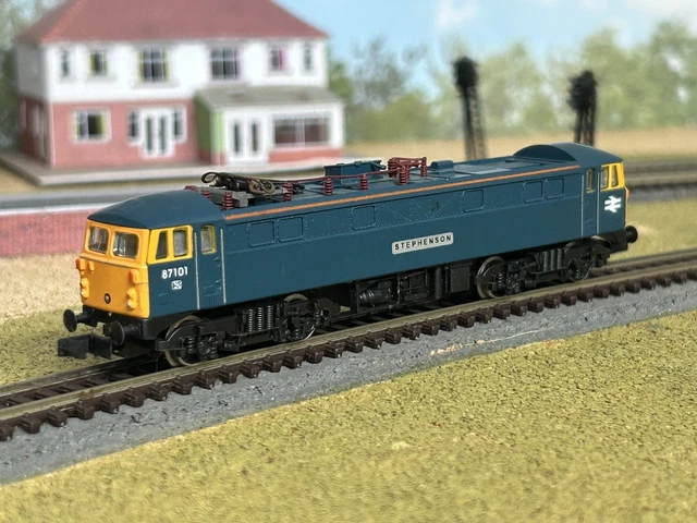 GRAHAM FARISH 8835 N Gauge Class 87 Electric Loco 87101 “Stephenson” BR ...