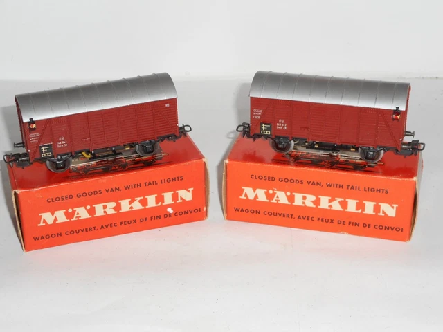 2 X MARKLIN 4506 Boxcar with working red lamps. 3 rail AC systems. Good ...