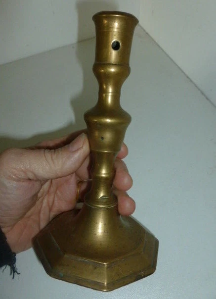 BOUGEOIR ANCIEN EN bronze à noeud CORDIFORME candlestick EUR 39,00 ...