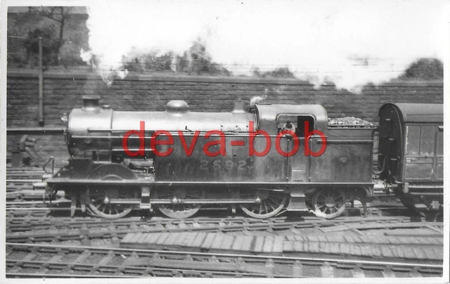 RAILWAY PHOTO LNER N2 2592 Edinburgh Waverley 1935 GNR Gresley 0-6-2T ...