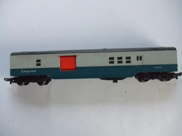 HORNBY R119 BR Royal Mail Operating Mail Coach Blue Grey 00 Gauge £10. ...