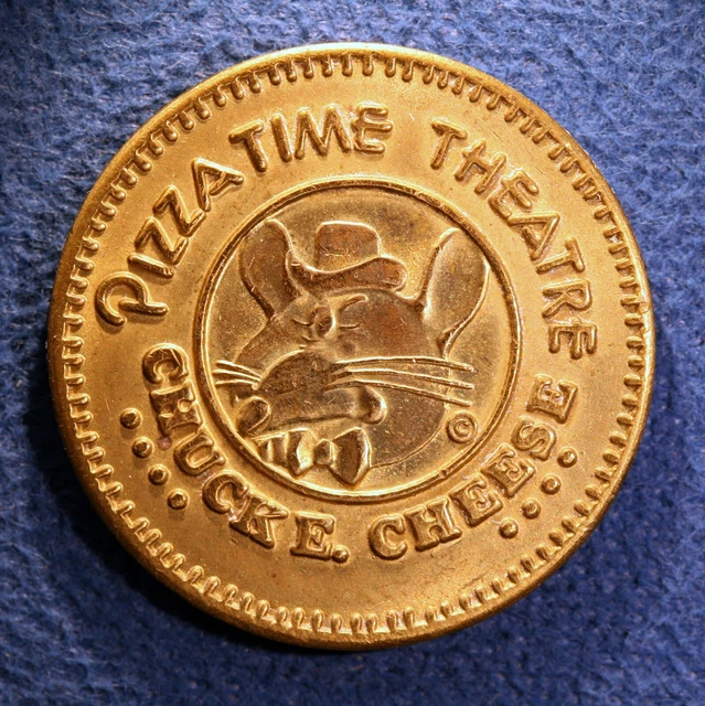 RARE 1981 3D RAT HEAD Chuck E. Cheese token - UNCIRCULATED CONDITION £ ...
