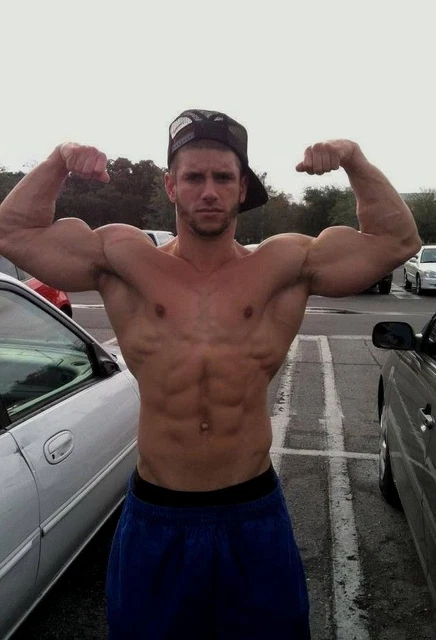 SHIRTLESS MALE BEEFCAKE Muscular Hunk Flexing Arms Beard Frat Guy PHOTO ...