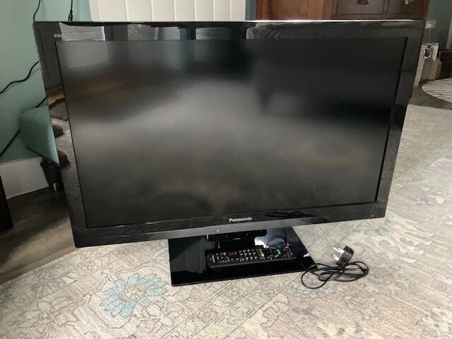 LCD TV PANASONIC VIERA TX-L32E3B 32-inch (non-smart with built in ...