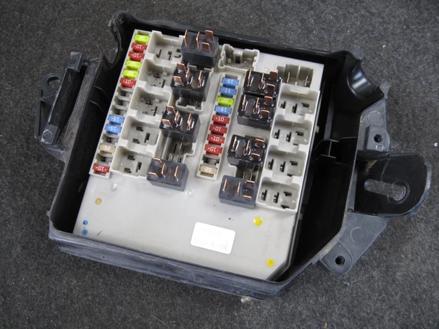 RENAULT CLIO MODUS Engine Bay Fuse Box 902 663A 902663A EUR 61,05 ...