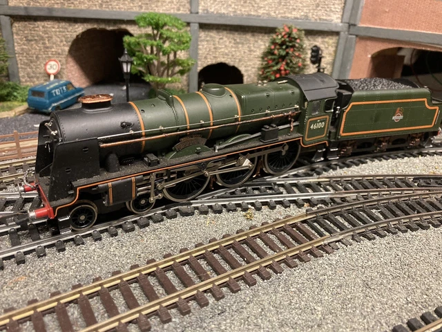 AIRFIX 54121-3 LMS class 6P B.R green livery 46100. ROYAL SCOT. Superb ...