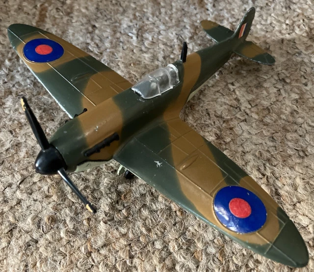 A VERY GOOD unboxed used Dinky Toys 719 Supermarine MKII Spitfire ...