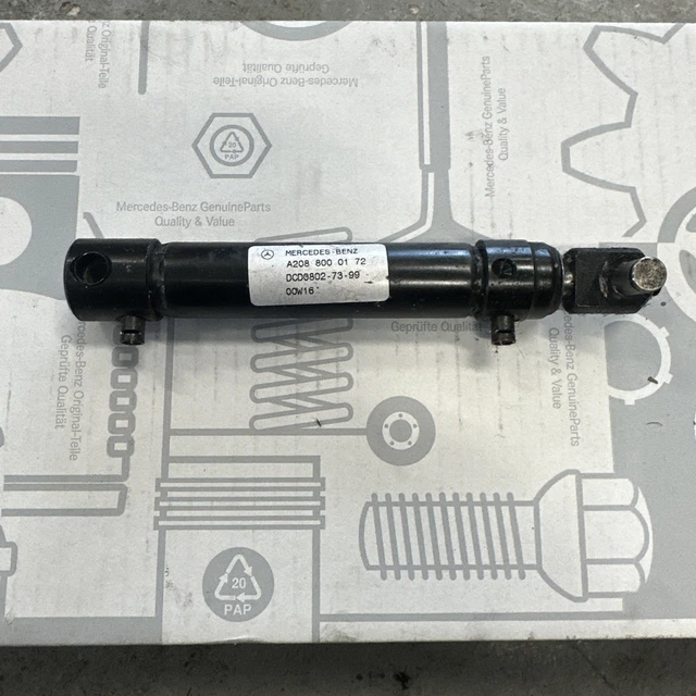 MERCEDES-BENZ W208 CLK Convertible Hydraulic Roof Ram A2088000172 £66. ...