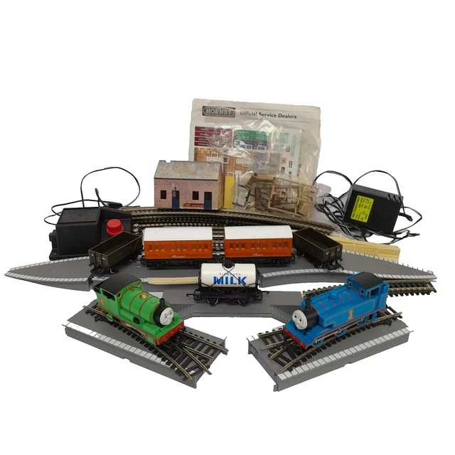 HORNBY THOMAS THE Tank Engine Model Train Set Track A132 B33 £7.50 ...