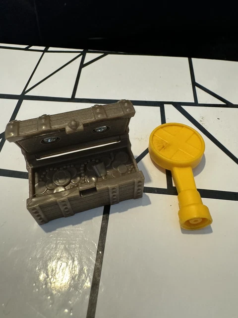 THOMAS THE TANK Engine Treasure Chest Prop Toy For Track And Sign £1.49 ...