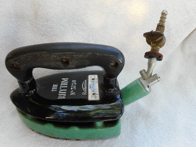 ANCIEN PETIT FER A REPASSER à gaz THE RHYTHM SHELL BUTAGAZ EUR 15,00 ...