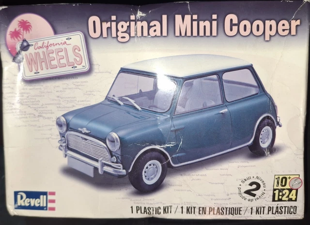 REVELL 1:24 SCALE Plastic Model Kit 854035 85-4035 Original Mini Cooper ...