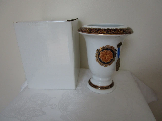 VASE PORCELAINE LIMOGES style Bacchus Versace avec étiquette Fabriquée ...