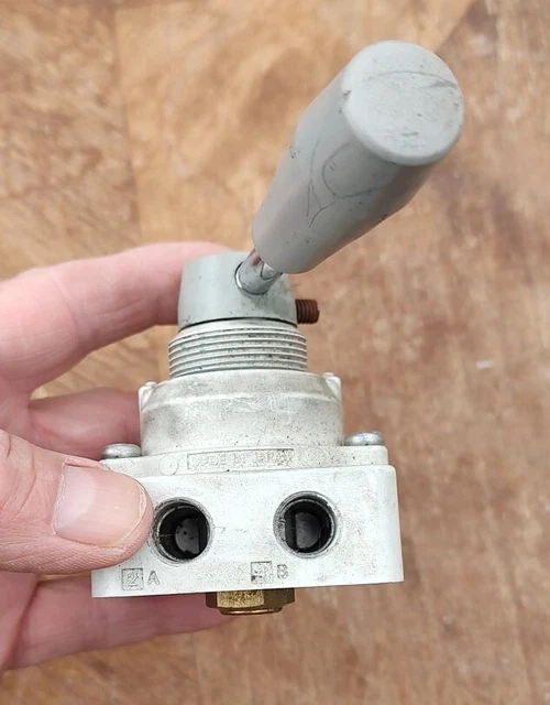 SMC VH201-F02 / VH201F02 Manual Pneumatic Valve Used 3 Port £16.76 - PicClick UK