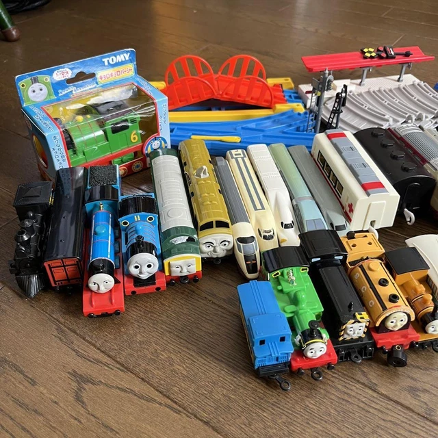 THOMAS FRIENDS PLARAIL Figure Train Locomotive Kyoro Kyoro Percy TOMY ...
