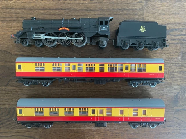 TRIANG HORNBY ELECTRIC Train Set Princess Elizabeth coaches Boxed £69. ...