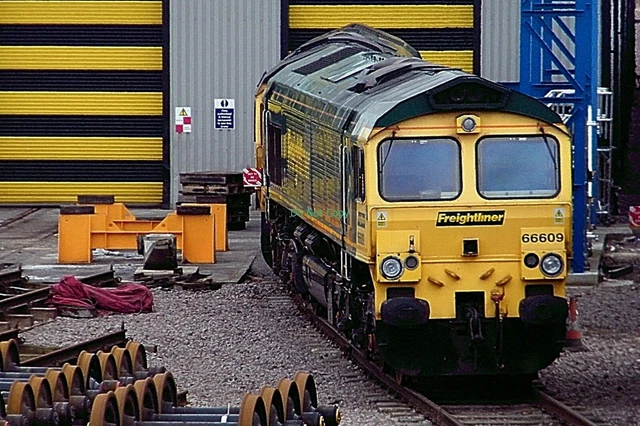 C3 6X4 GLOSSY Photo Freightliner Class 66 66609 @ Leeds Midland Road £1 ...