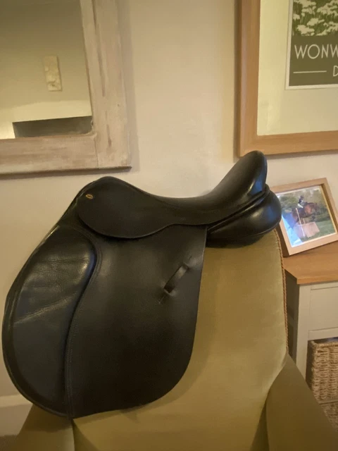 17” MW MEDIUM wide Black Country Saddles BCS GP / VSD saddle .Super ...